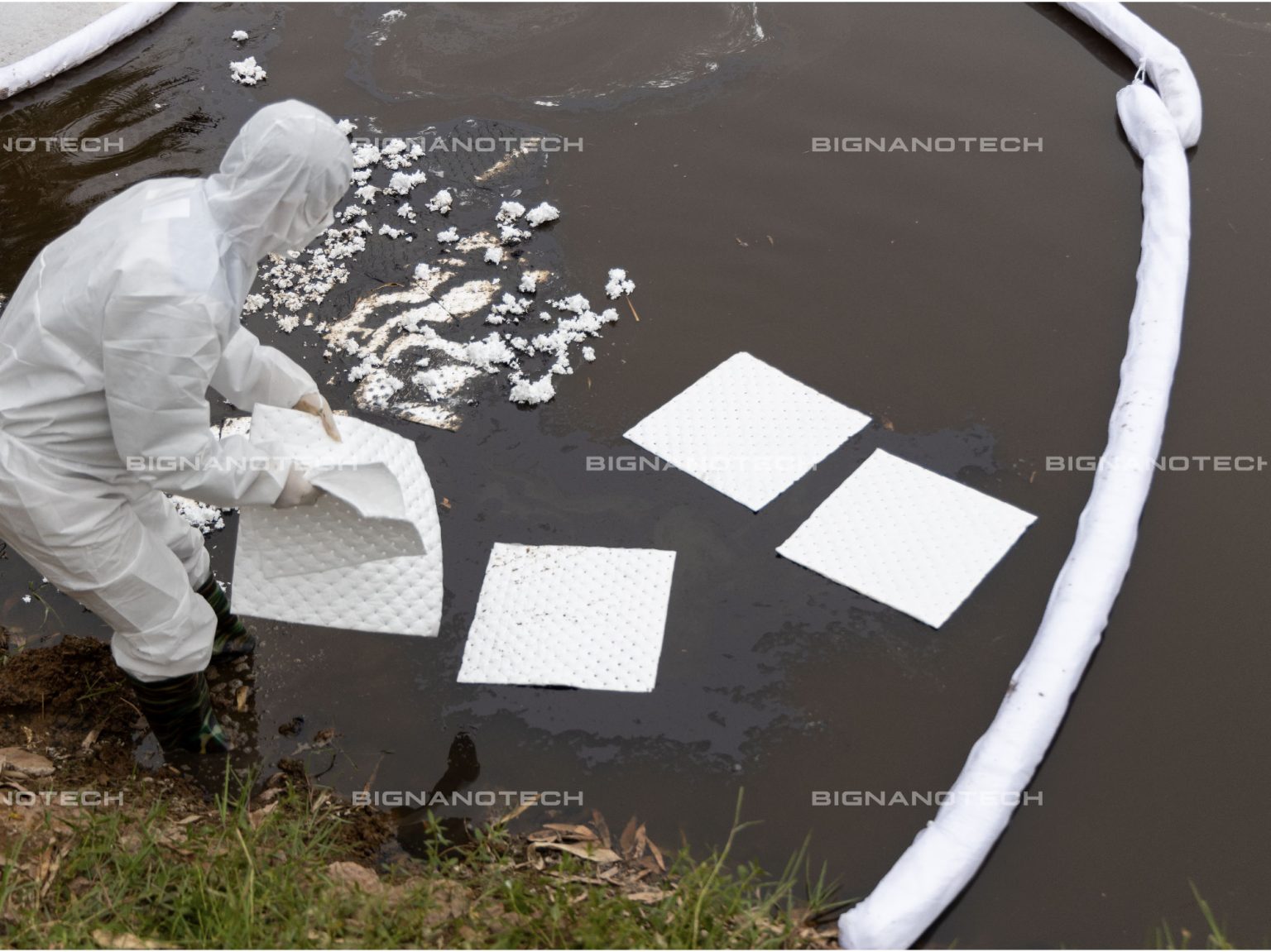 OIL ABSORBENT PAD, EFFECTIVE SOLUTION FOR OIL SPILL RESPONE - Bignanotech