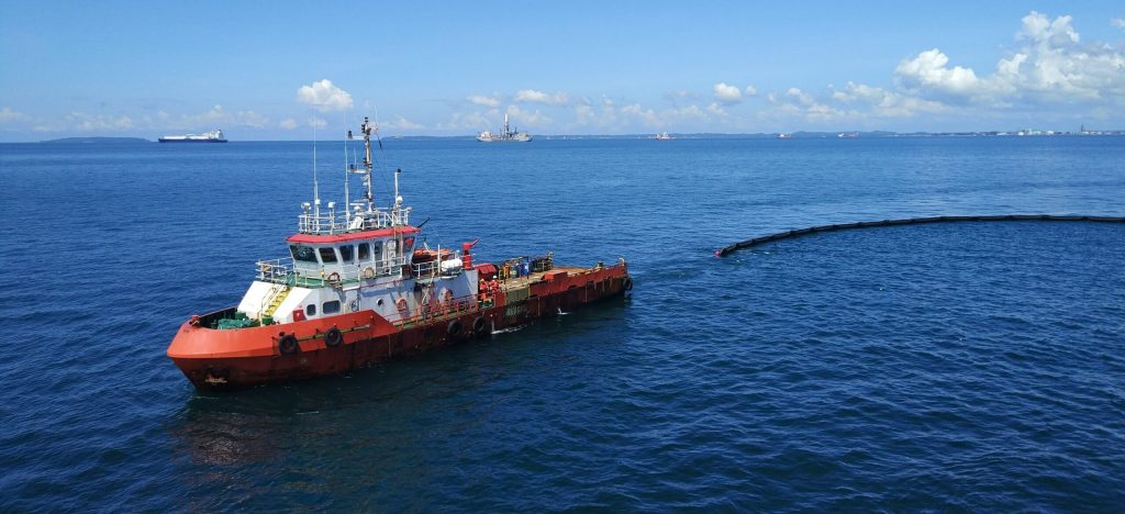 OVERVIEW OF OIL SPILL SOLUTIONS AT SEA - Bignanotech